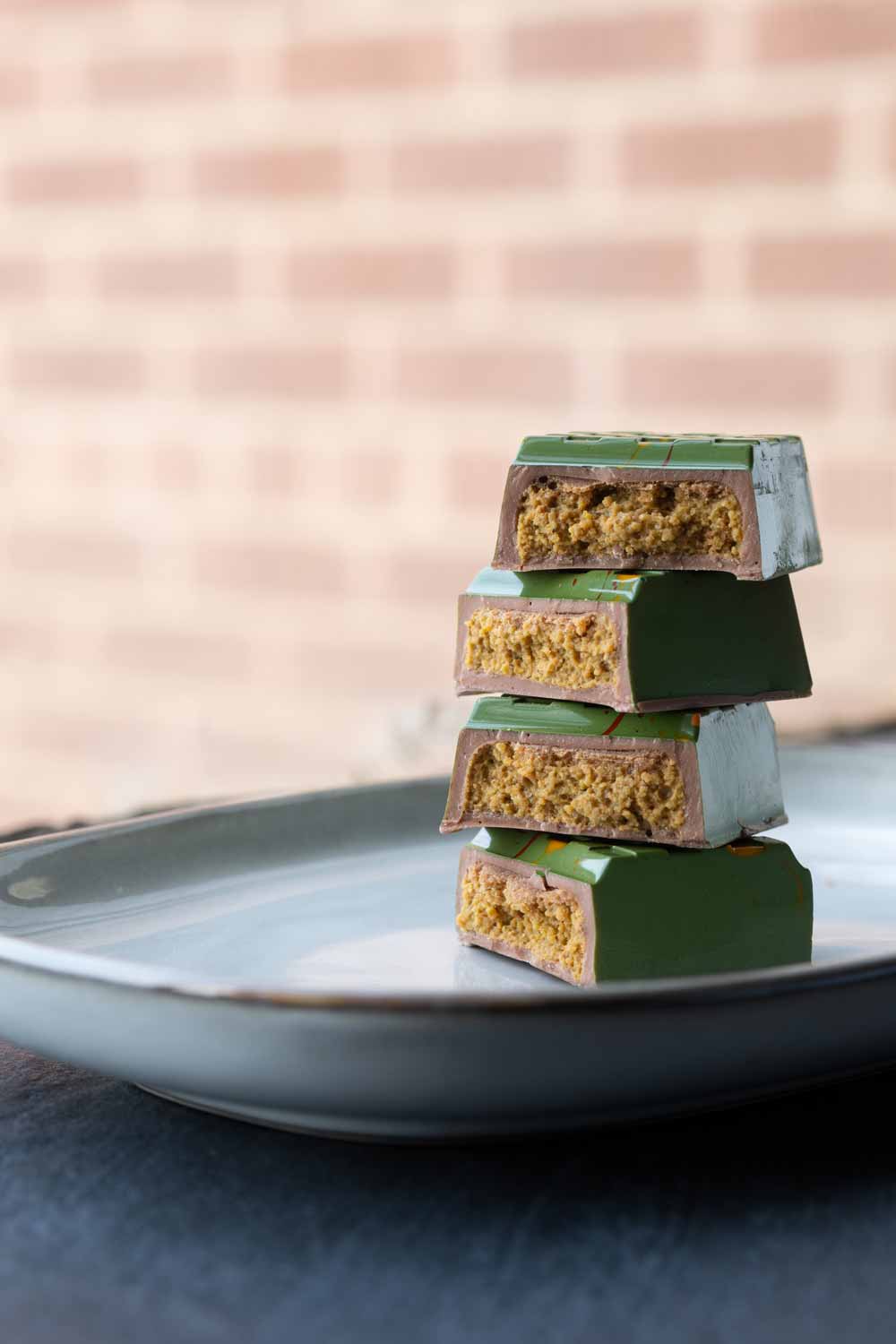 Caputo’s Pistachio Cardamom Luxe Candy Bar, 80g – Caputo's Market & Deli